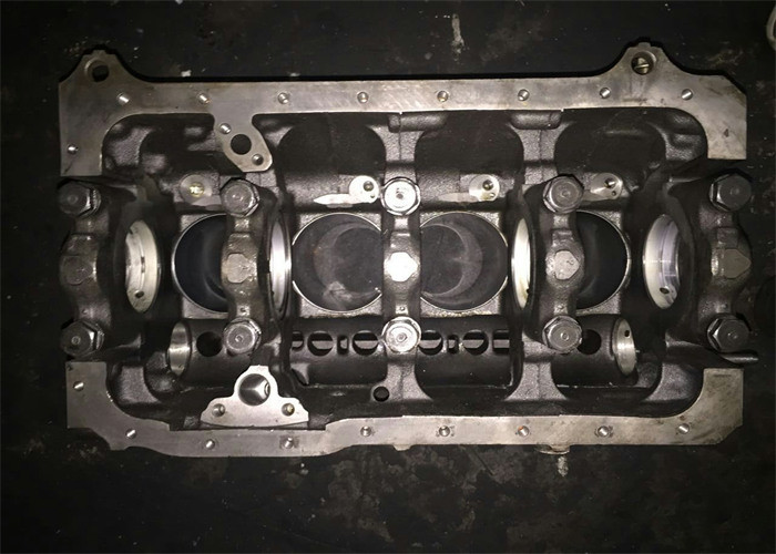 4BG1 4 Cylinder Engine Block , Used ISUZU Engine Block For Excavator 8 ...